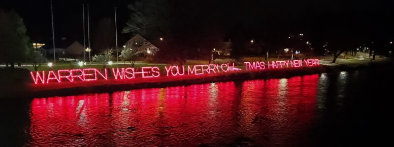 City staff, volunteers help put up holiday sign | News, Sports, Jobs ...